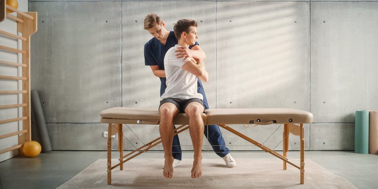 Osteotherapy vs physiotherapy | Universidad Europea Blog