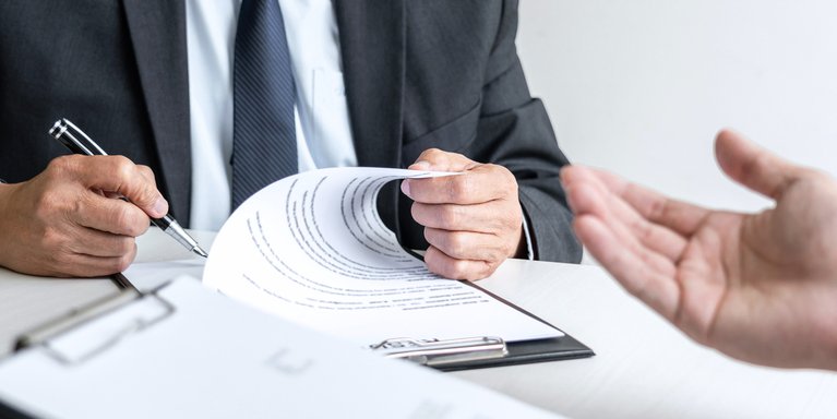 Qué son los contratos laborales: modelos y gestión | Blog UE