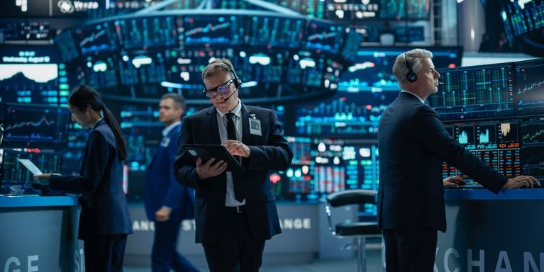 What is a stockbroker? | UE Blog