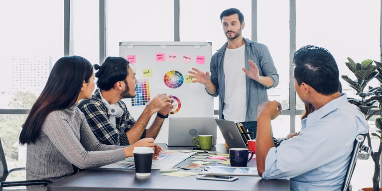 ¿Qué es un director creativo? | Blog UE